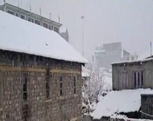Met Dept issues warning of severe cold & snowfall in higher regions of ...