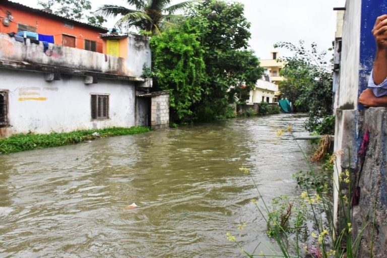 Hyderabad faces heavy rains, with flooded roads and power outages ...