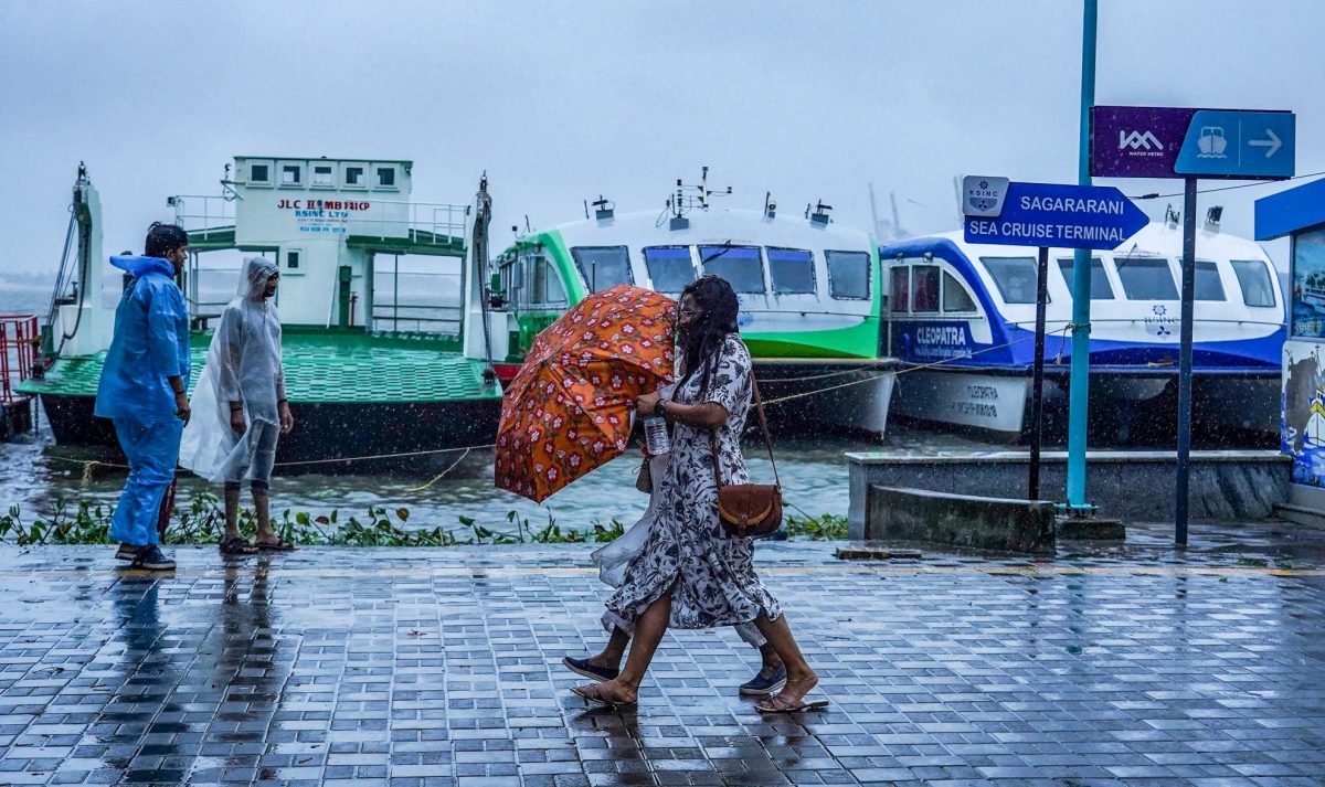 IMD issues alert for heavy rainfall in Kerala | Akashvani News